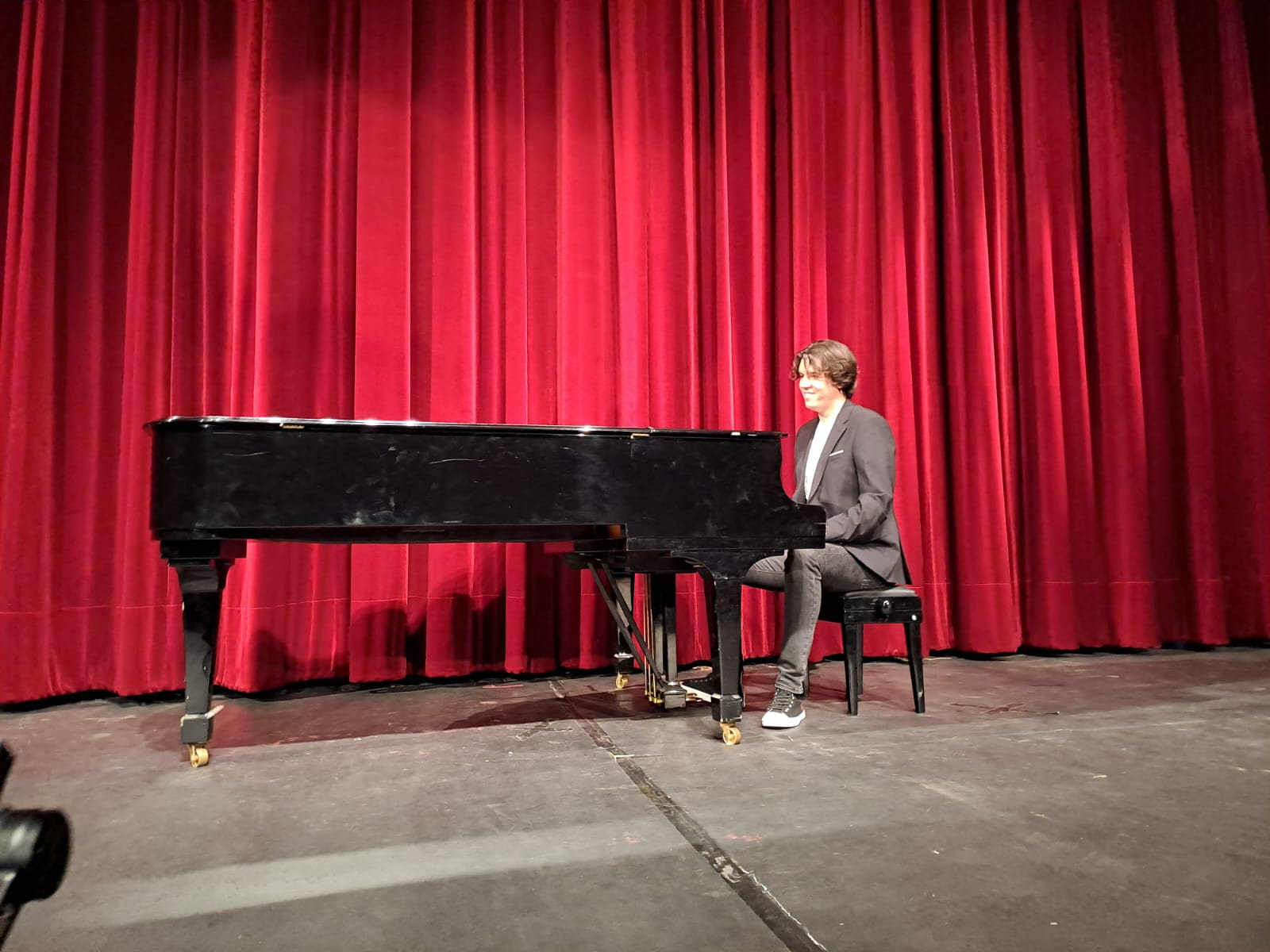 U ‘Glazbenoj trici’ predstavljena nova pjesma Tonija Pavića 'Na pola ...